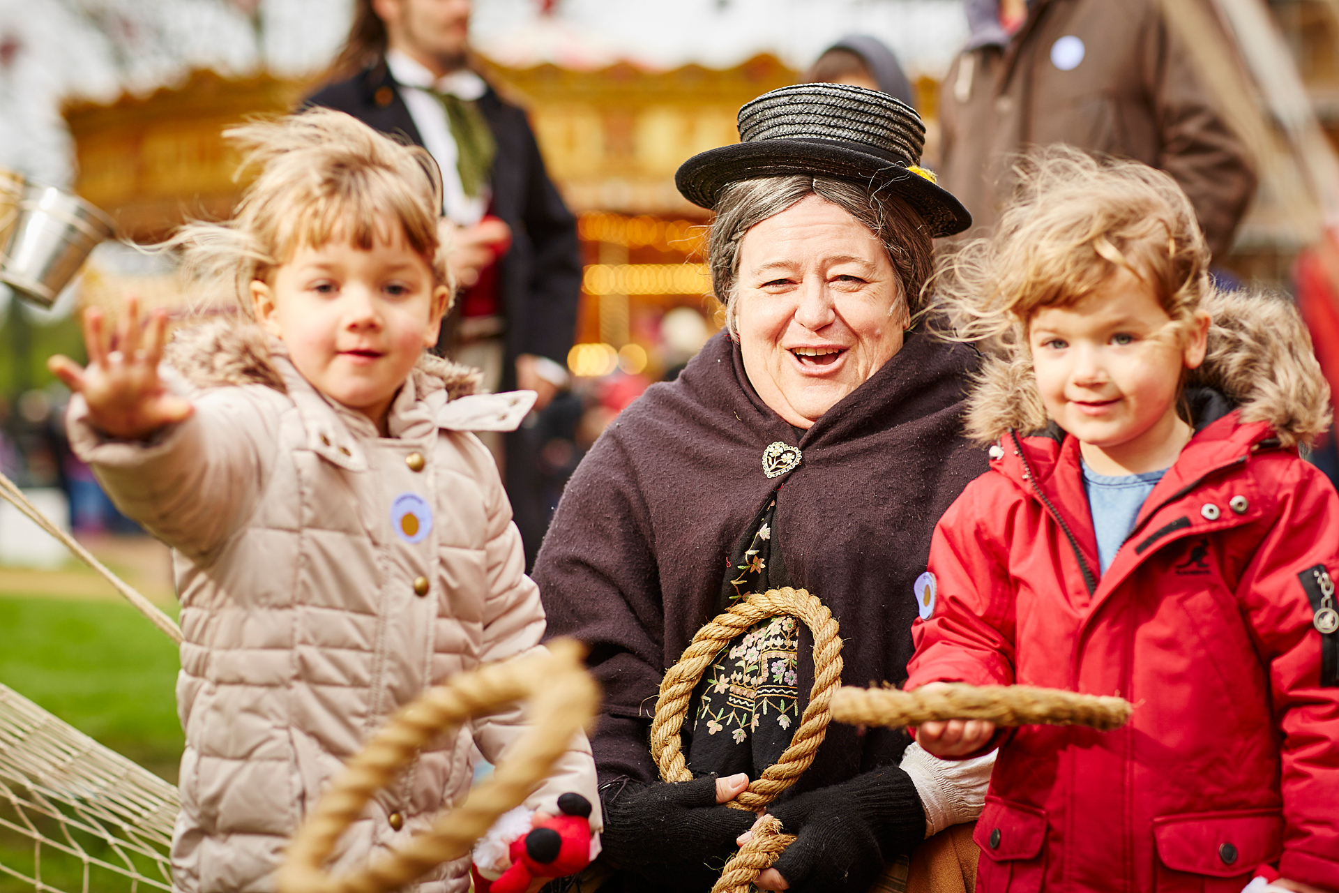 Christmas events, festive crafts and traditions | English Heritage