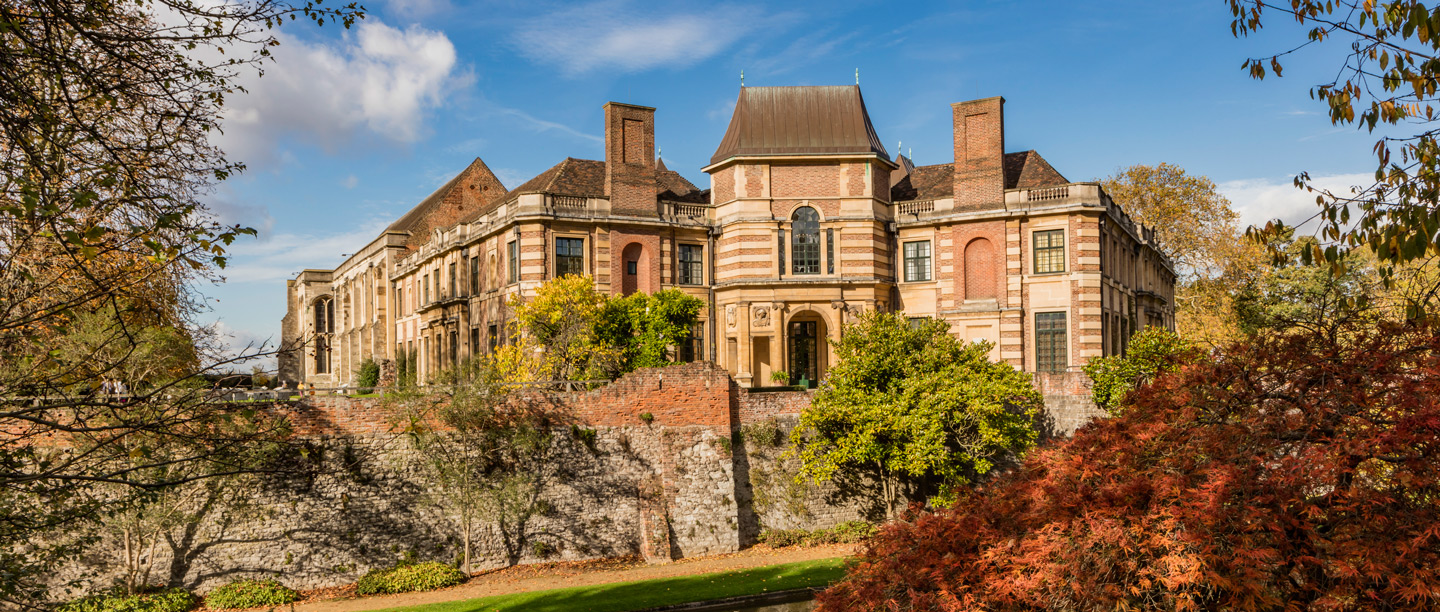 Members' Exclusive winter wallpapers | English Heritage