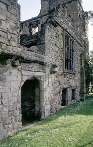 Ashby de la Zouch Castle | English Heritage