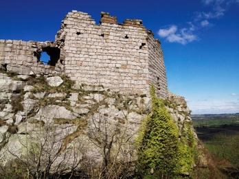 Beeston Castle and Woodland Park | English Heritage