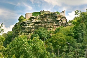 Beeston Castle and Woodland Park | English Heritage