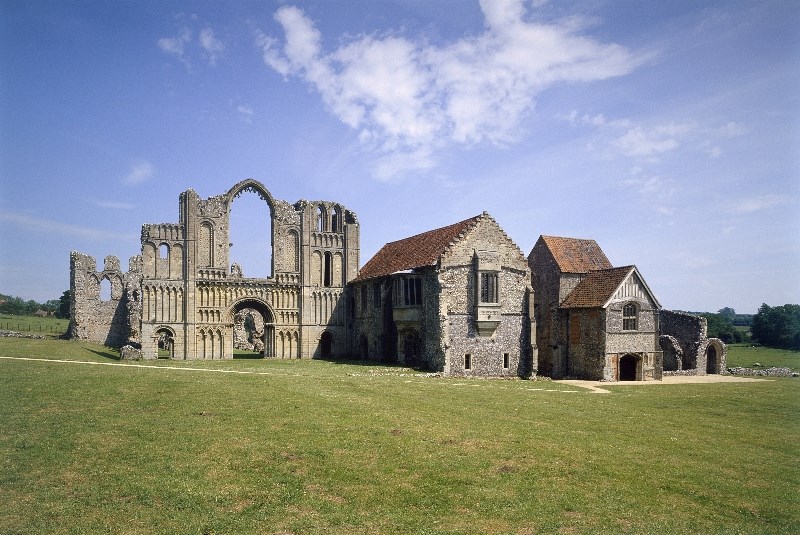 Castle Acre: Castle Acre Priory | English Heritage