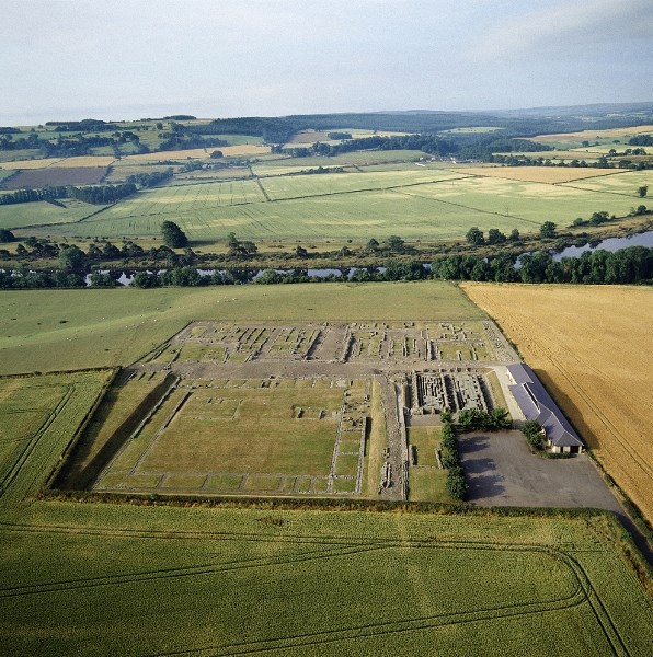 Corbridge Roman Town - Hadrian's Wall | English Heritage