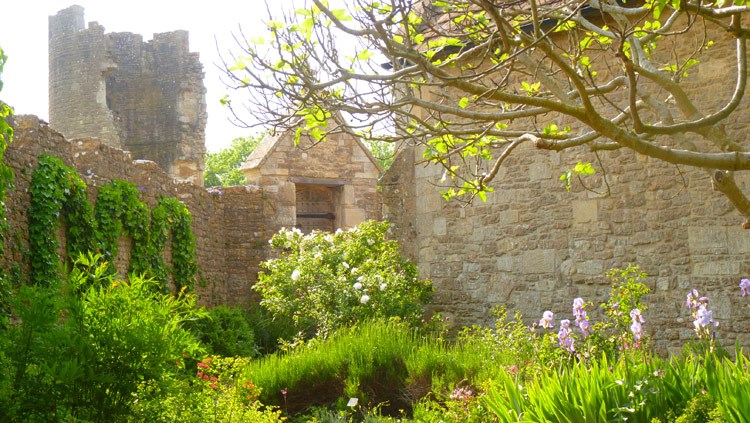 Farleigh Hungerford Castle | English Heritage
