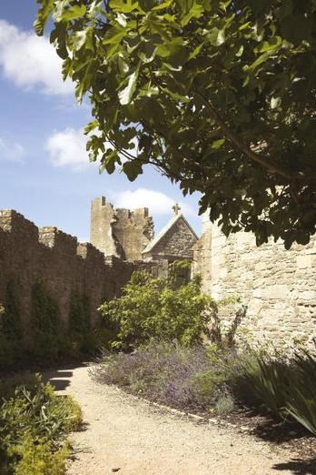 Visit Farleigh Hungerford Castle | English Heritage