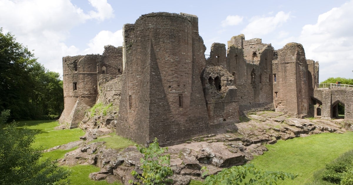 Prices and Opening Times for Goodrich Castle | English Heritage