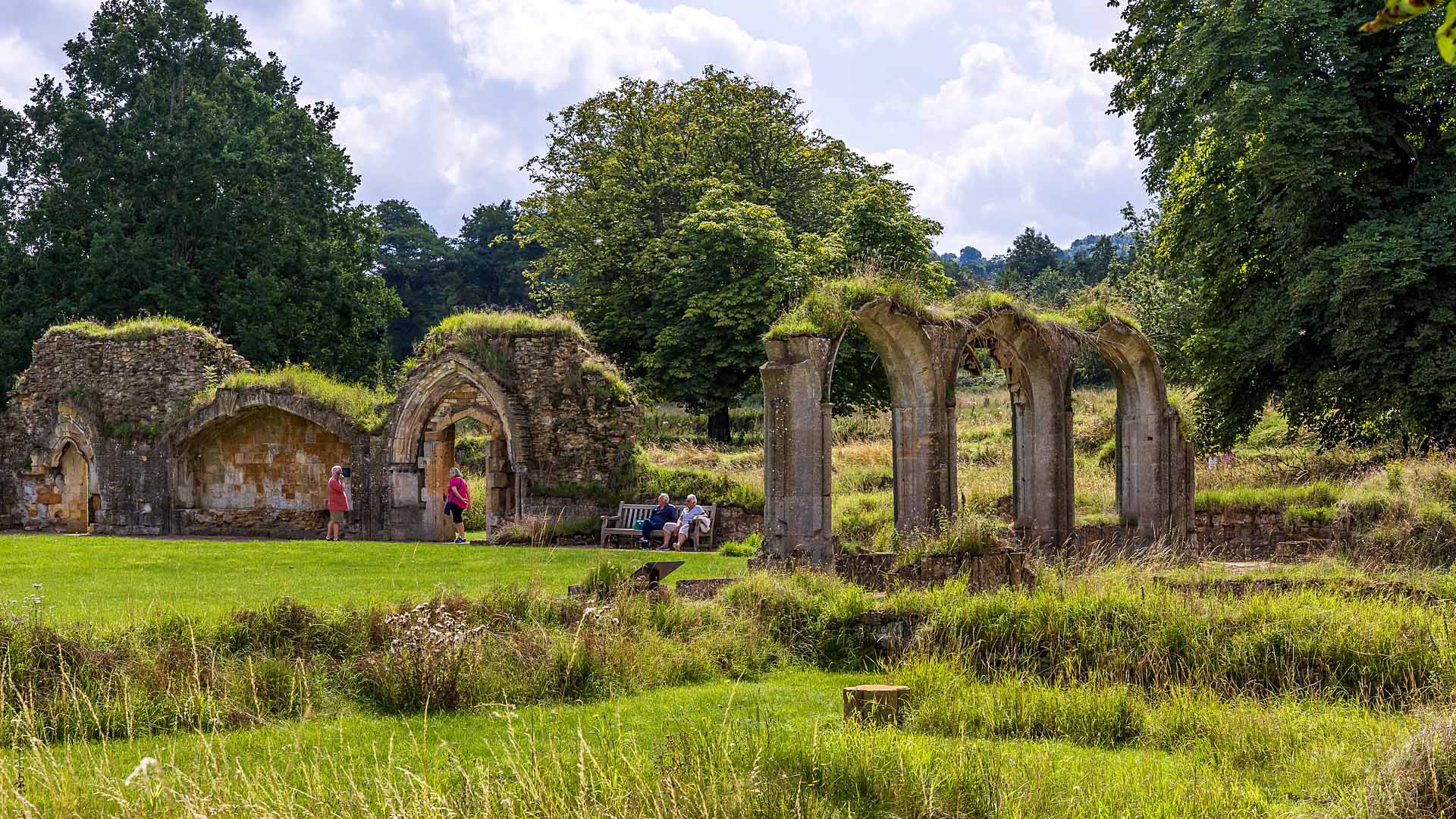 Prices and Opening Times for Hailes Abbey | English Heritage