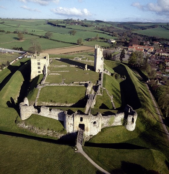 Helmsley Castle | English Heritage
