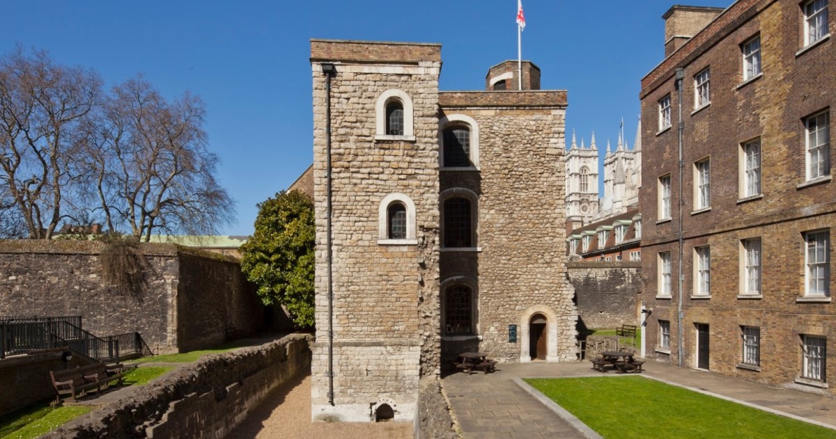 Jewel Tower | English Heritage