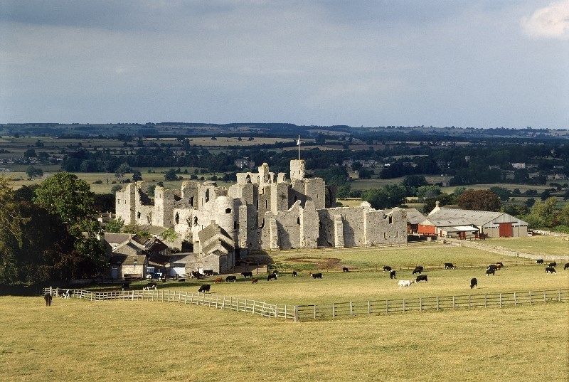 Middleham Castle | English Heritage