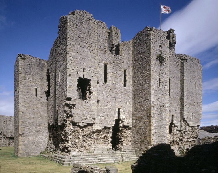 Middleham Castle | English Heritage