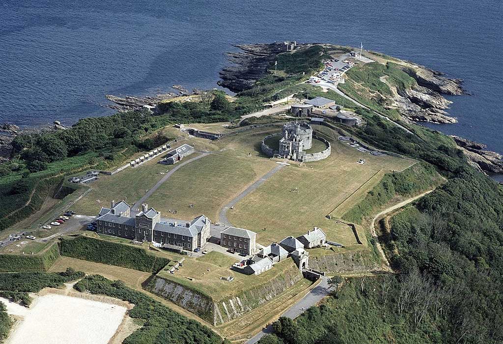Local Learning: Pendennis Castle and St Mawes Castle | English Heritage