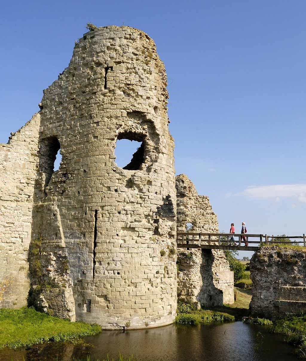 History of Pevensey Castle | English Heritage