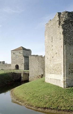 Visit Portchester Castle | English Heritage