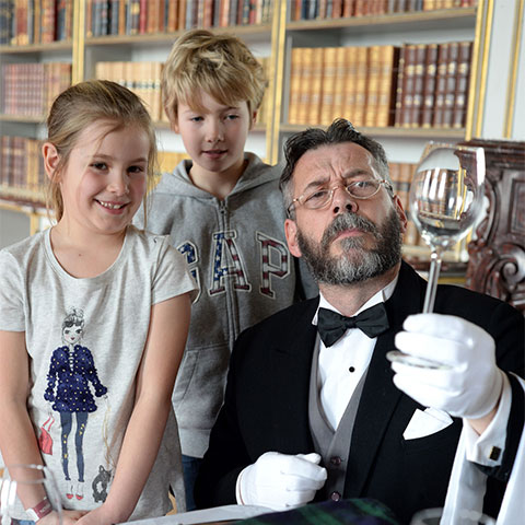 Get inspired with things to do for history lovers | English Heritage